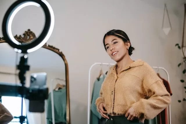 7 Panduan Utama Menjadi Social Media Influencer yang Sukses